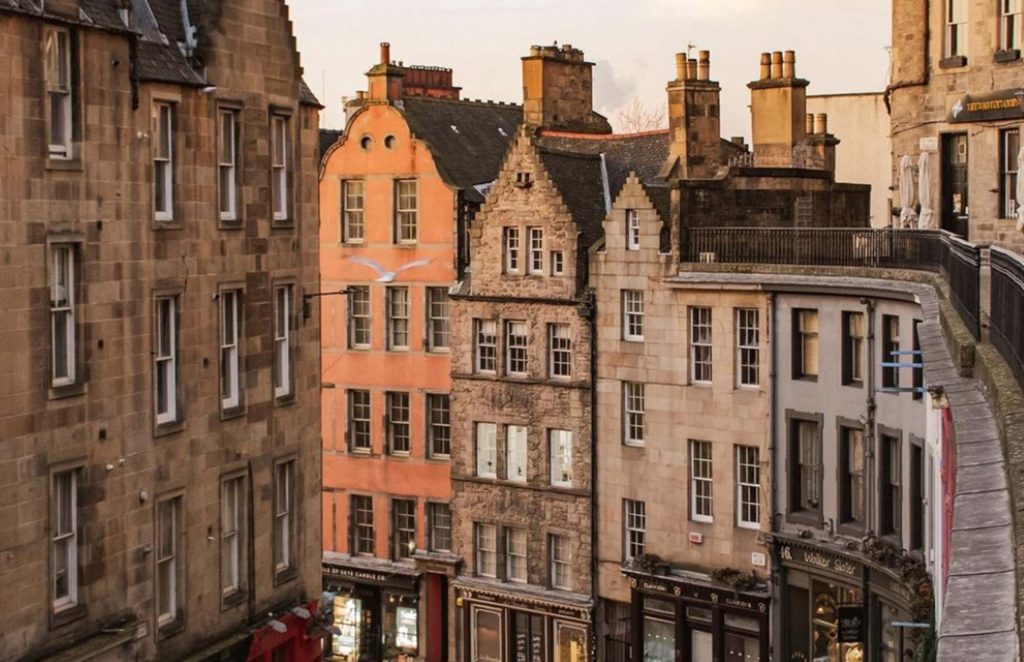 Victoria Street: A Stroll Through Timeless Charm and Iconic Elegance ...