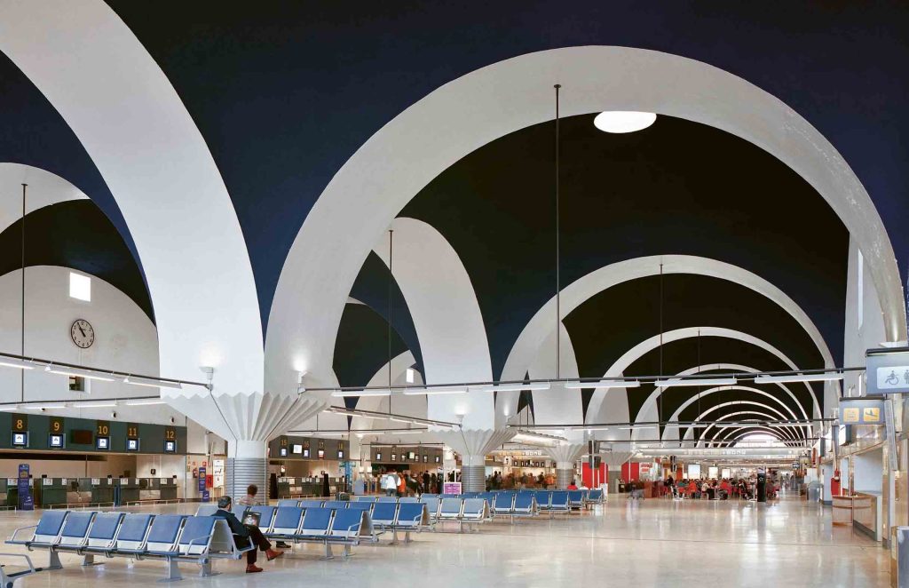 How to Fly to Seville? Flight Options and Airport Guide – Happiest ...